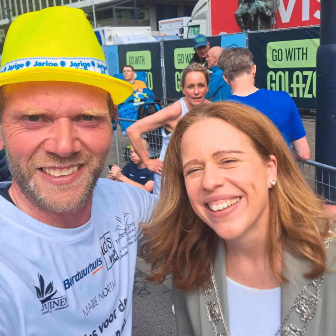 John van der Maat loopt marathon van Rotterdam voor Jarige Job en haalt ...